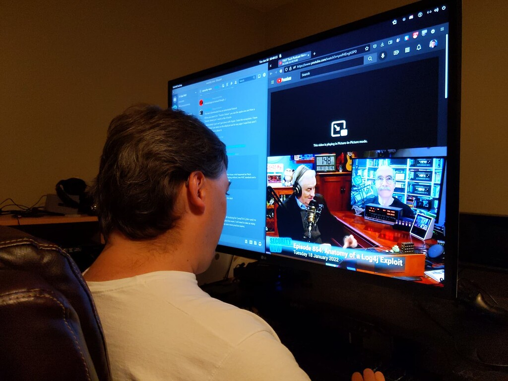 Desk Setup for Computers, Specifically for Those with Disabilities - LearnLinuxTV Community